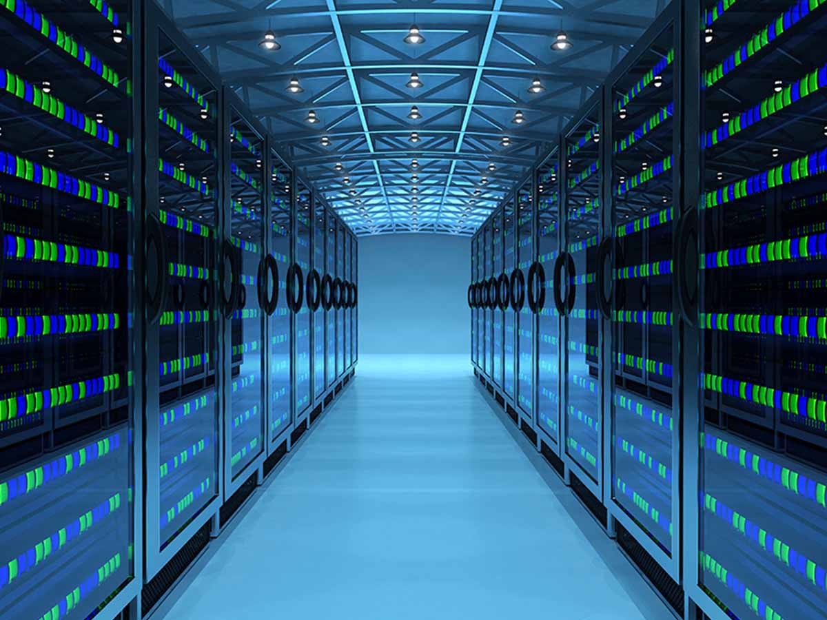 Reliable connectivity between its flagship data centre and London